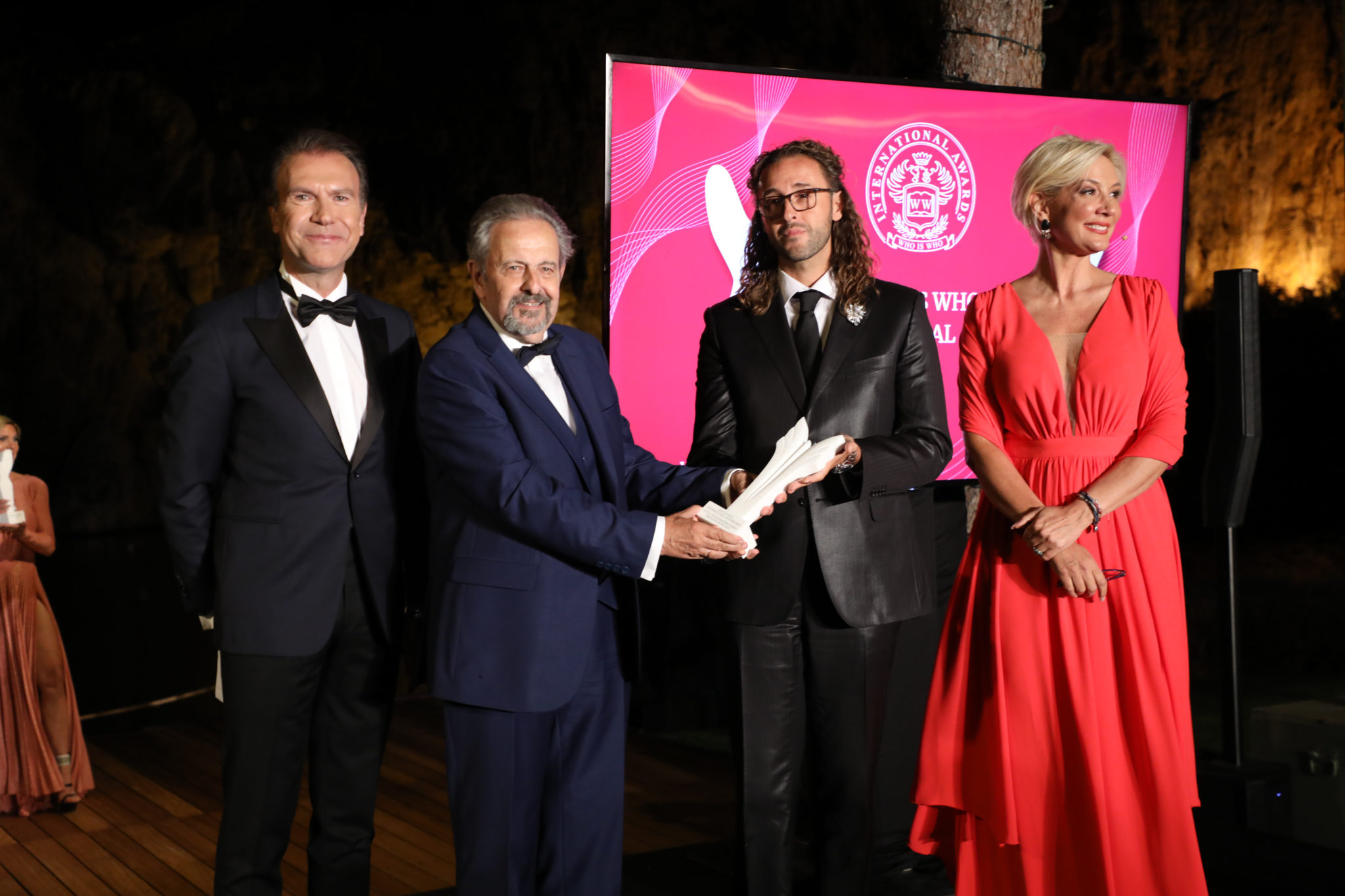 H.R.H.Prince Nereides Antonio Giamundo de Bourbon Receives The Who is ...